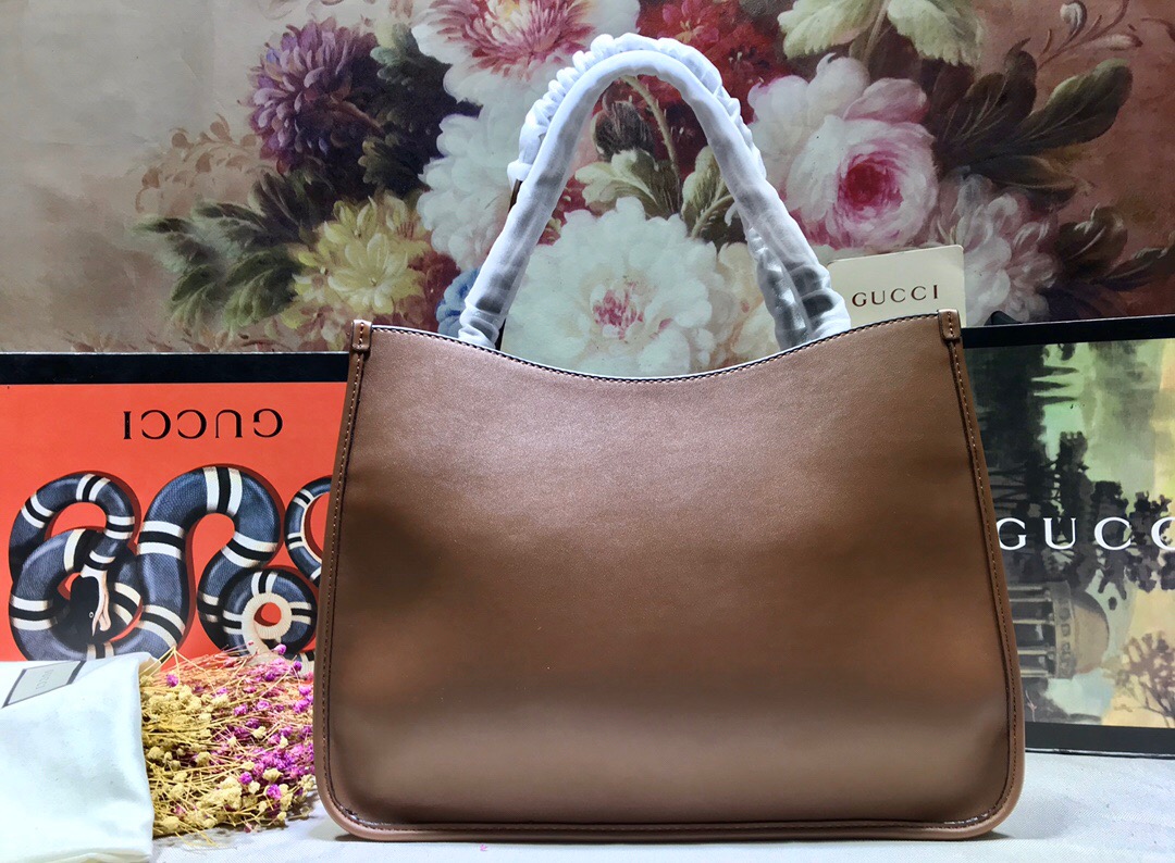 Who Sells Gucci Handbags Near Mega | semashow.com